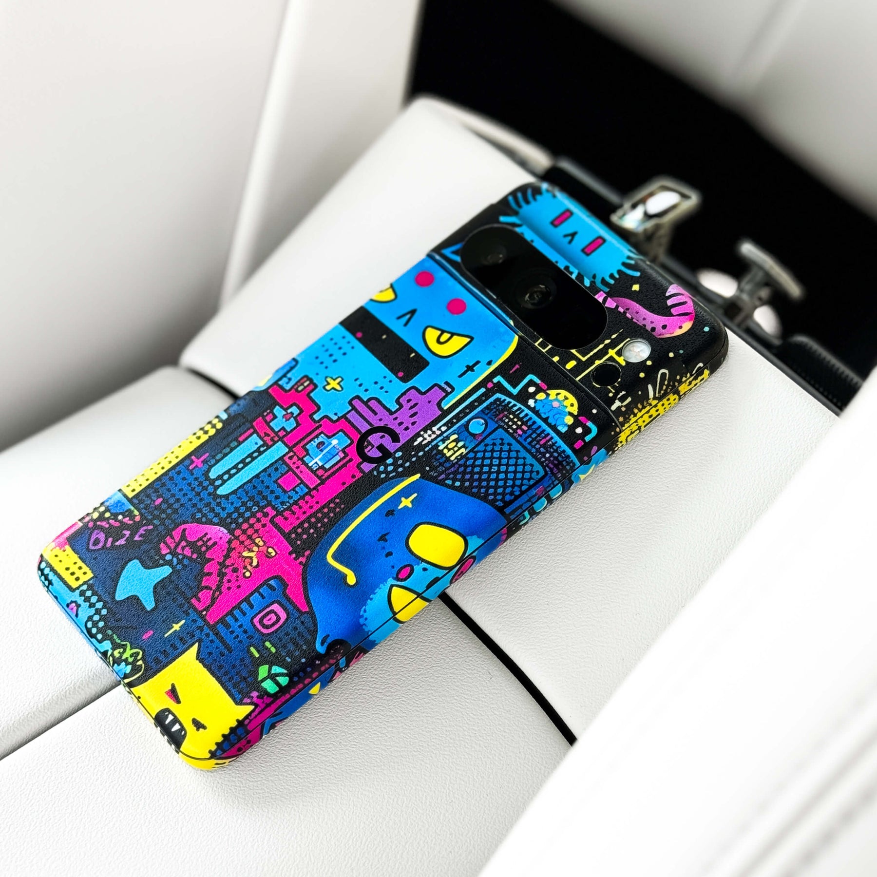 iPad Air 11" (M3) SIGNATURE Arcade Rave Skin – Qskinz™