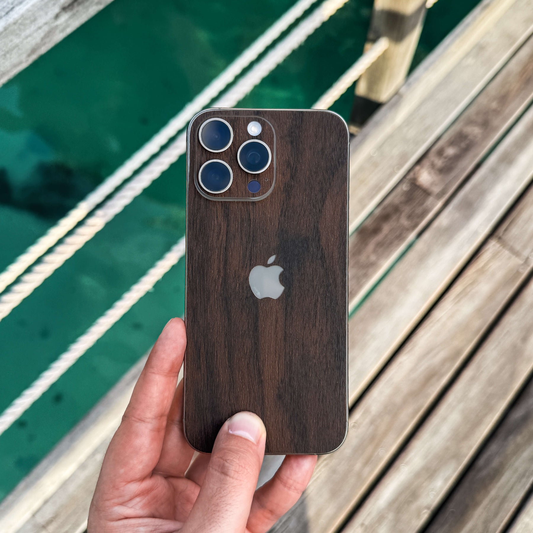 iPad Pro 11" (M4) DARK WALNUT Wood Skin, Wrap